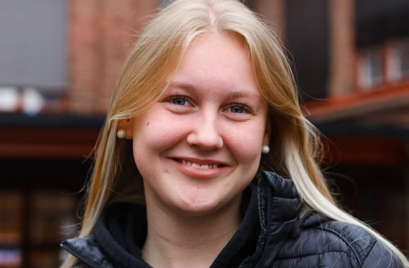 Akademiet VGS Ypsilon | Videregående skole | Akademiet.no