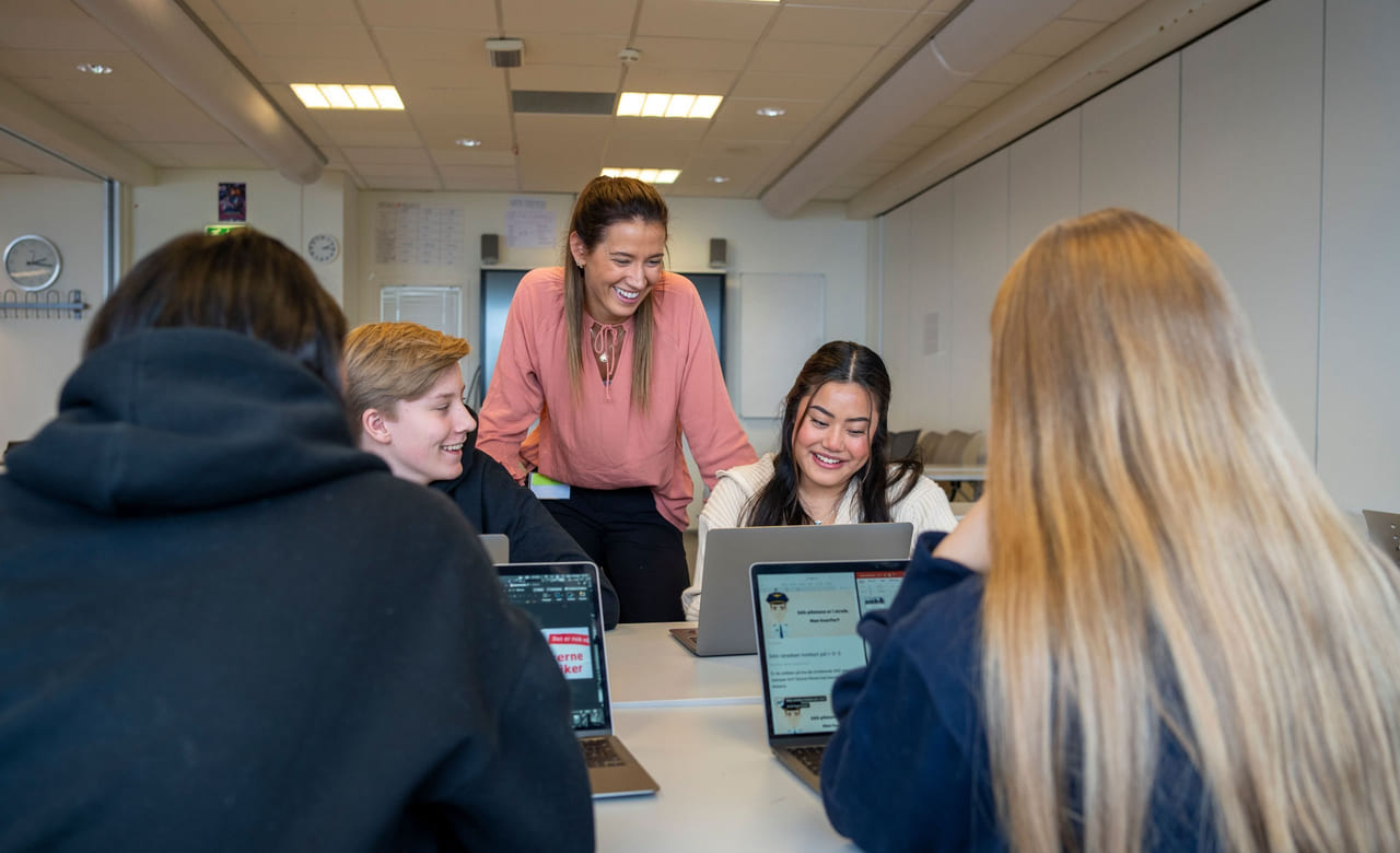 Salg, service og reiseliv | Utdanningsprogram | Akademiet.no