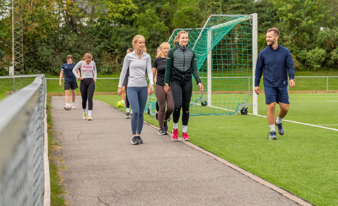 Salg, service og reiseliv | Utdanningsprogram | Akademiet.no