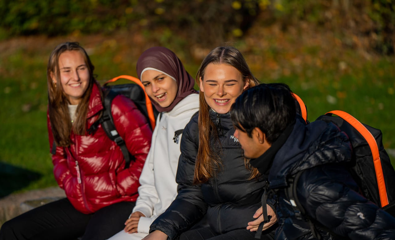 Språk, samfunnsfag og økonomi | Utdanningsprogram | Akademiet