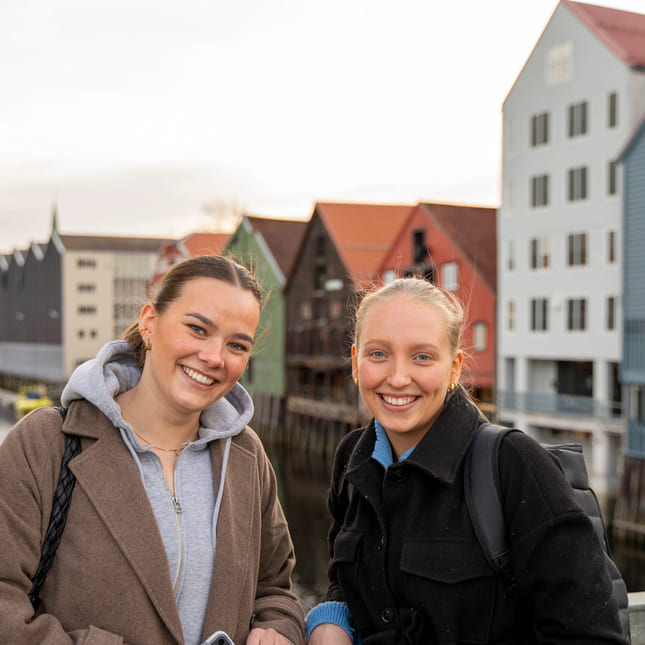 Akademiet Privatistskole Trondheim | Klasserom, digitalt og nett