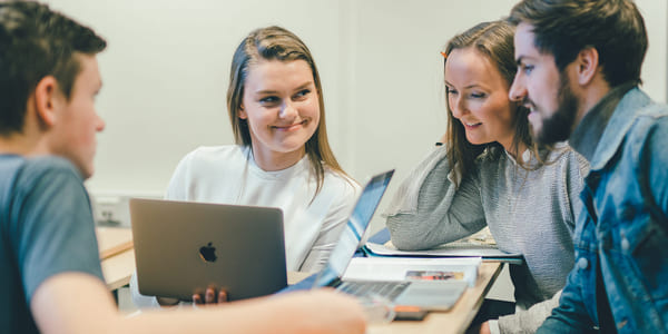 Akademiet Nettstudier | Eksamensrettede kurs på nett | Akademiet