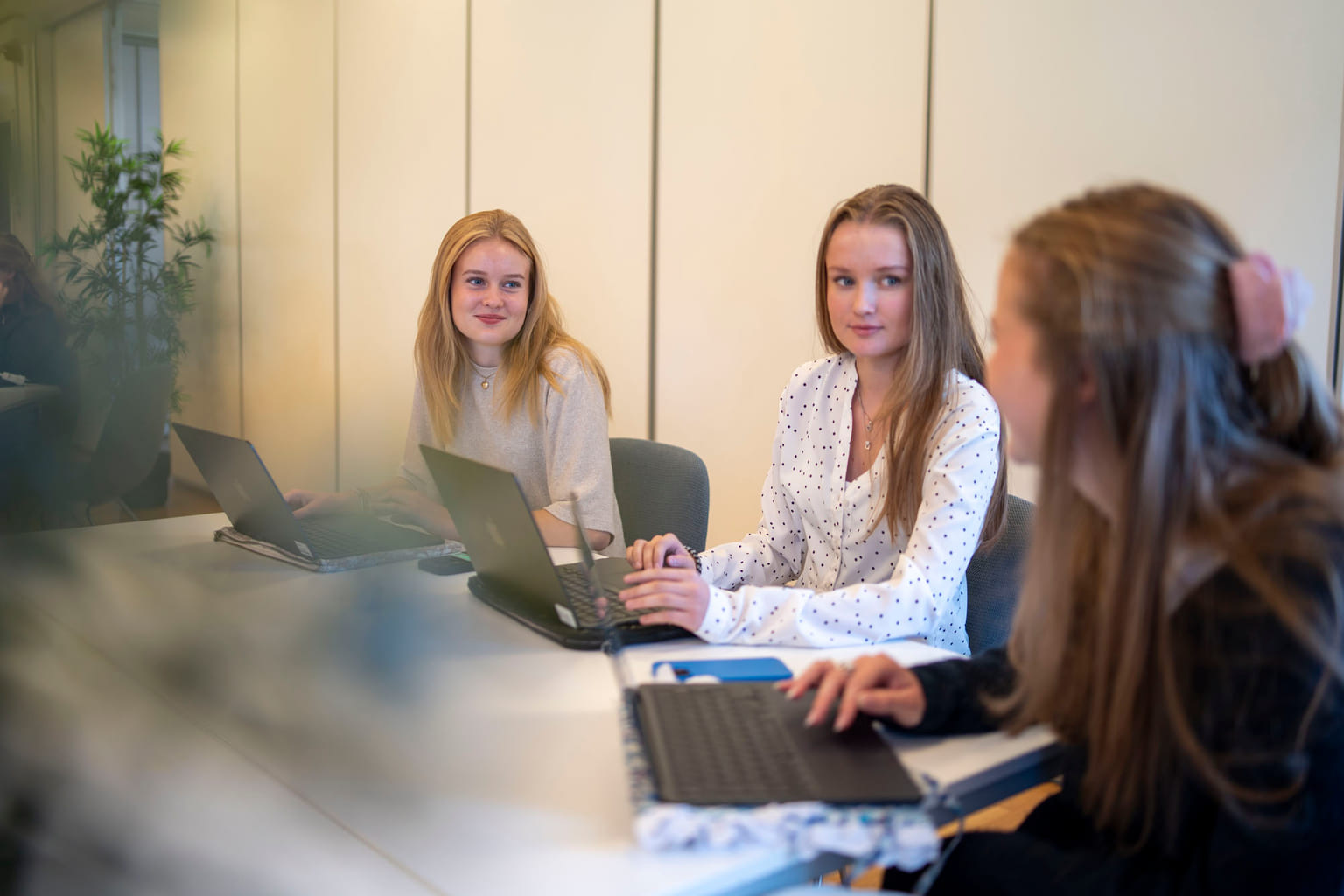 Akademiet VGS Kongsberg | For deg som vil litt mer | akademiet.no